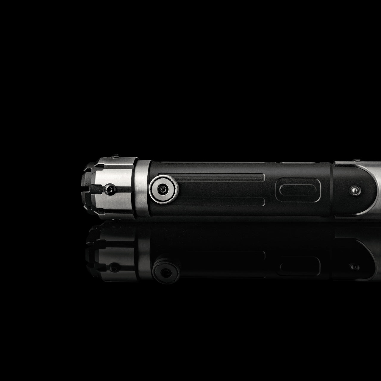 Neo Korvus Brushed Silver Black – Sabertrio